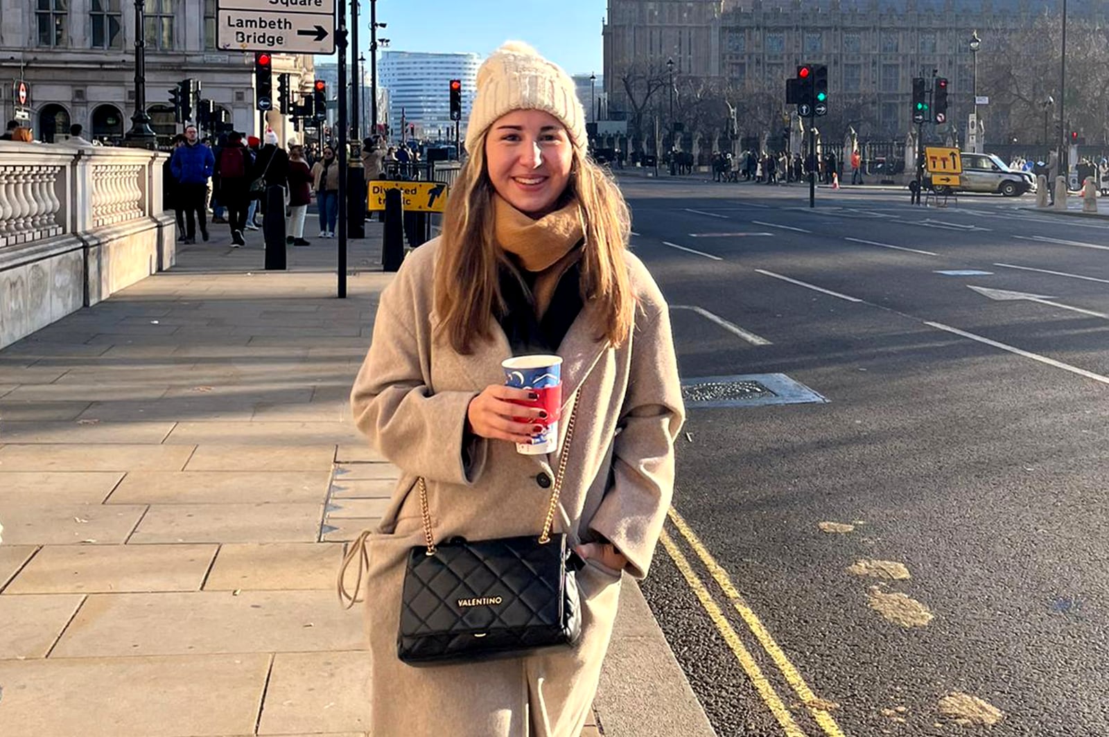 Bea about PwC’s flexible work-life-education approach | PwC Switzerland